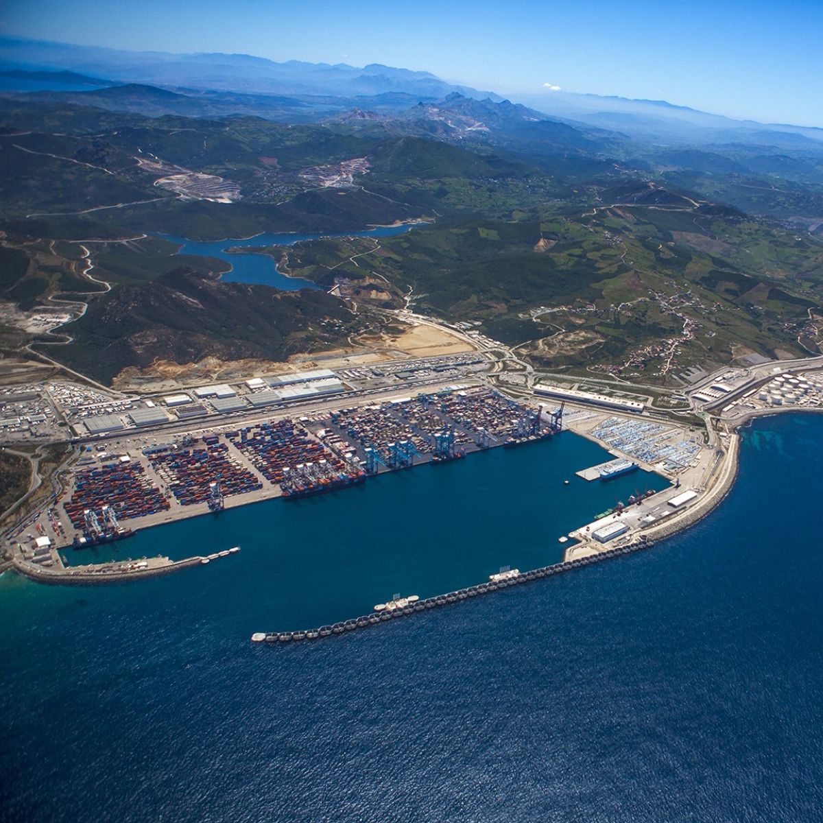5 raisons de choisir la plateforme logistique SJL Tanger Med